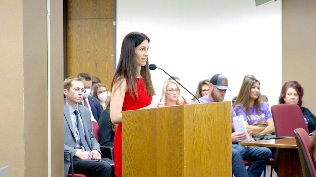 Rhode Island Mom Sues School District Over Secret Meetings